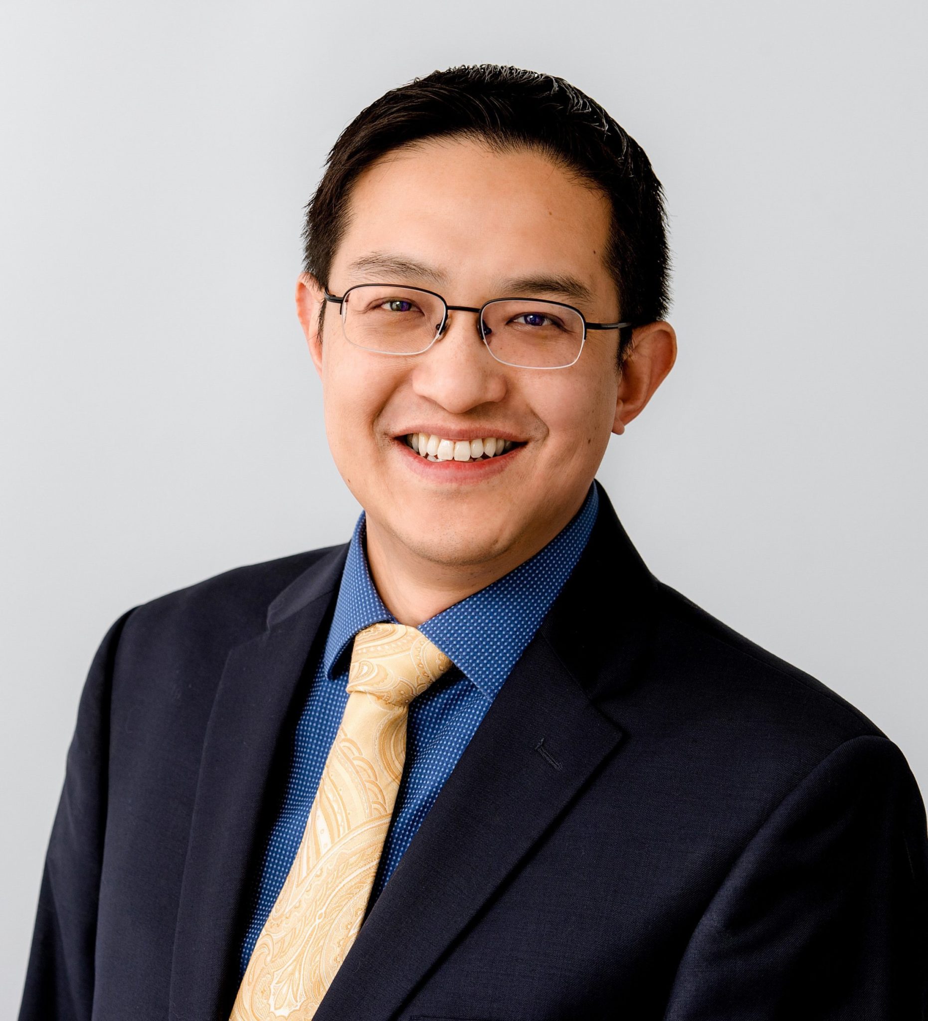 Meet Dr. Lin Bellevue WA, Bellevue Oral, Facial, & Implant Surgery